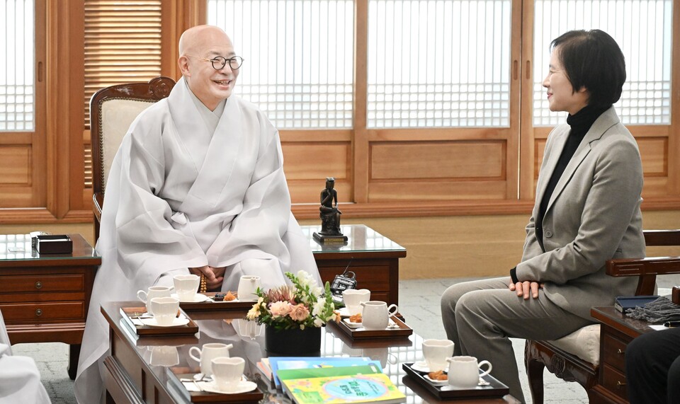 “어릴 때부터 ‘마음 안보’ 지키는 교육적 접근 필요”